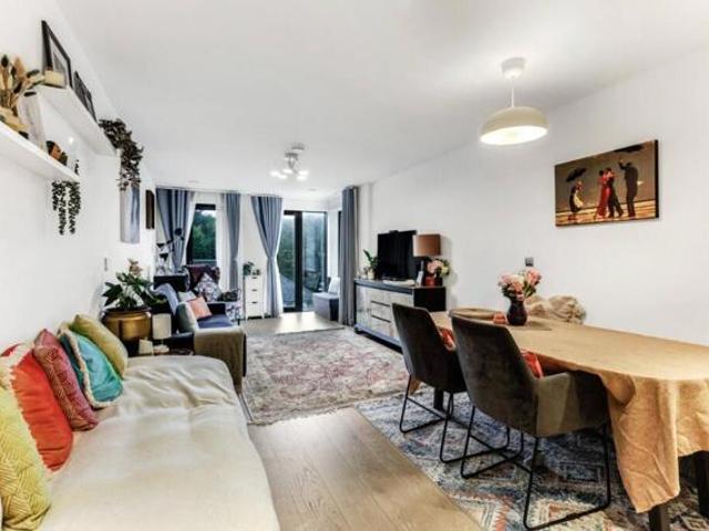 Shared Living/roommate 2 Bedroom For Sale Barnet Greater London 775000 ELS99608378