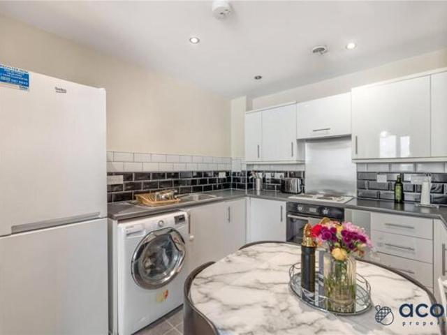 Shared Living/roommate 2 Bedroom For Sale Barnet Greater London 325000 ES98969159