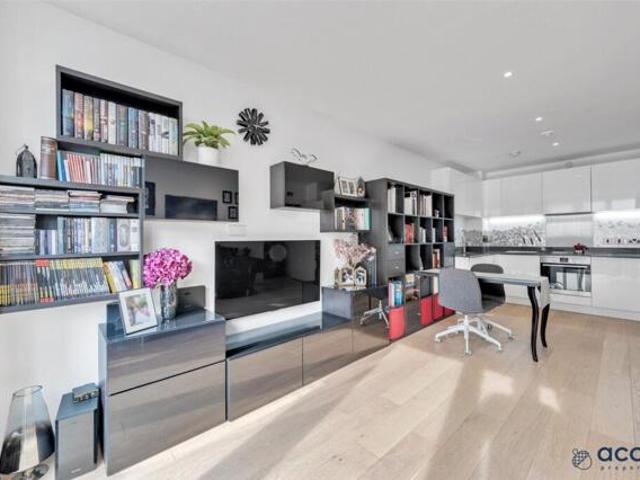 Shared Living/roommate 2 Bedroom For Sale Barnet Greater London 375000 ES100881453
