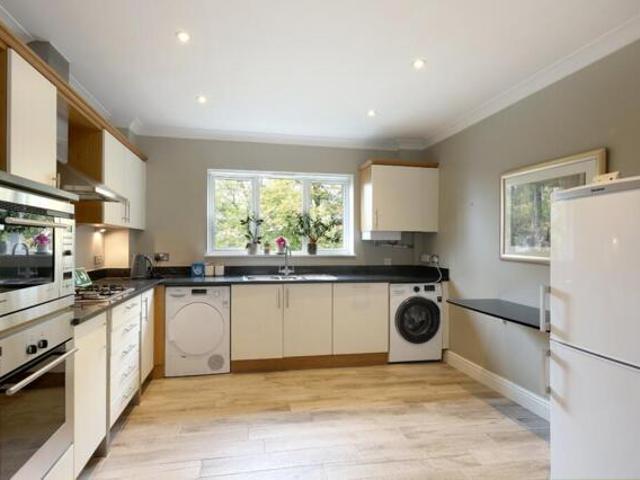 Shared Living/roommate 2 Bedroom For Sale Beaconsfield Buckinghamshire 829950 ELS101278191