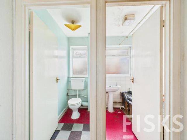 Shared Living/roommate 2 Bedroom For Sale Benfleet Essex 165000 ELS100456427