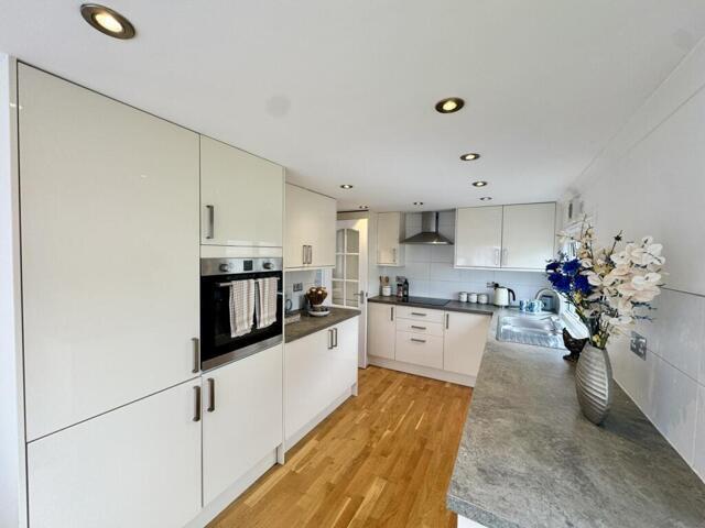 Shared Living/roommate 2 Bedroom For Sale Berkhamsted Hertfordshire 290000 ELS100366209