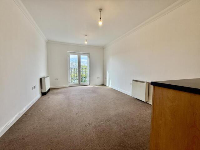 Shared Living/roommate 2 Bedroom For Sale Blackwood Caerphilly 100000 ES100502930
