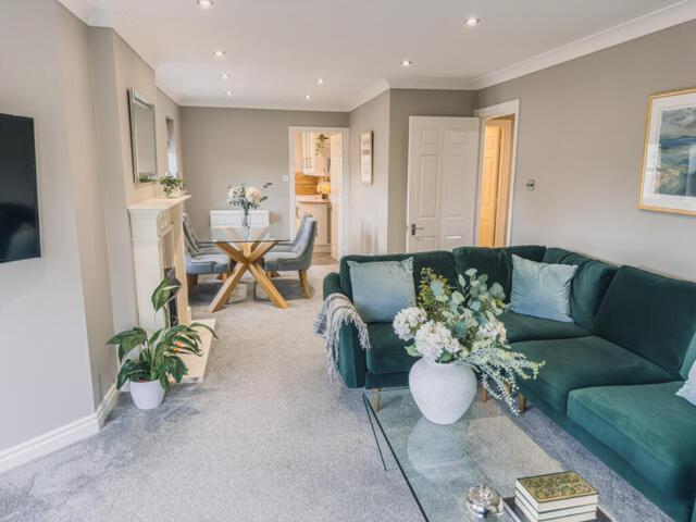 Shared Living/roommate 2 Bedroom For Sale Boston Spa Leeds 275000 ES99895174