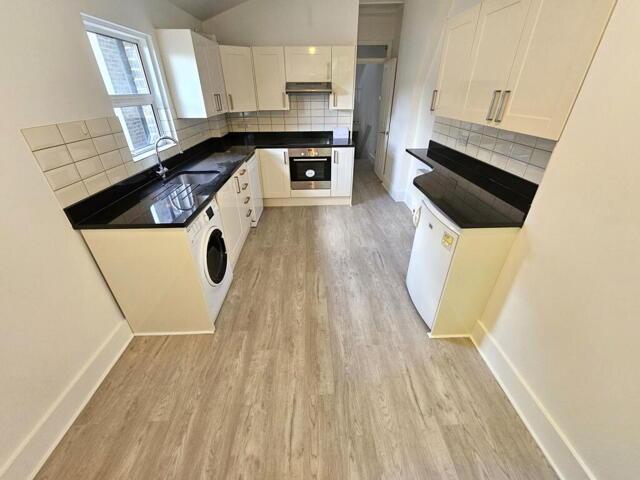 Shared Living/roommate 2 Bedroom For Sale Brentford Greater London 475000 ELS98834693