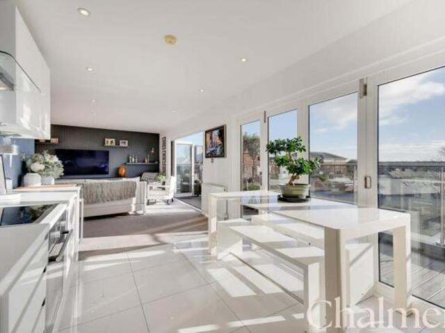 Shared Living/roommate 2 Bedroom For Sale Brentwood Essex 475000 ES100881512