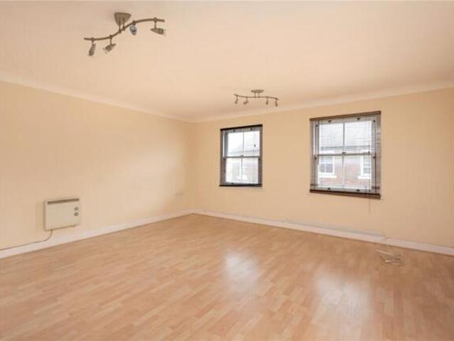 Shared Living/roommate 2 Bedroom For Sale Canterbury Kent 220000 ES98834882