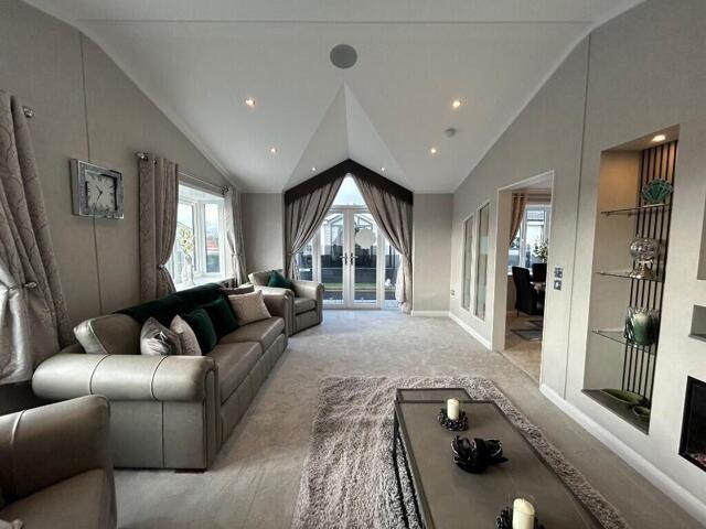 Shared Living/roommate 2 Bedroom For Sale Canvey Island Essex 475000 ELS101678200