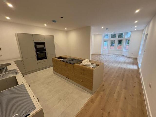 Shared Living/roommate 2 Bedroom For Sale Cefn Coed Road Cefn Coed Road 575000 ES101678764