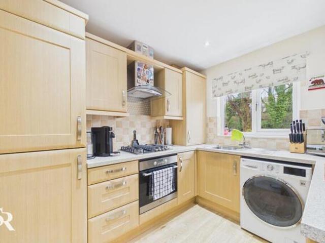 Shared Living/roommate 2 Bedroom For Sale Chapel En Le Frith Derbyshire 180000 ES100615019