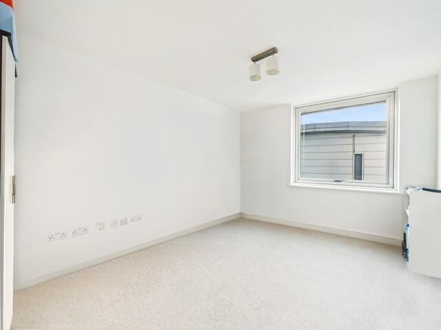 Shared Living/roommate 2 Bedroom For Sale Chatham Medway 210000 ES100342935