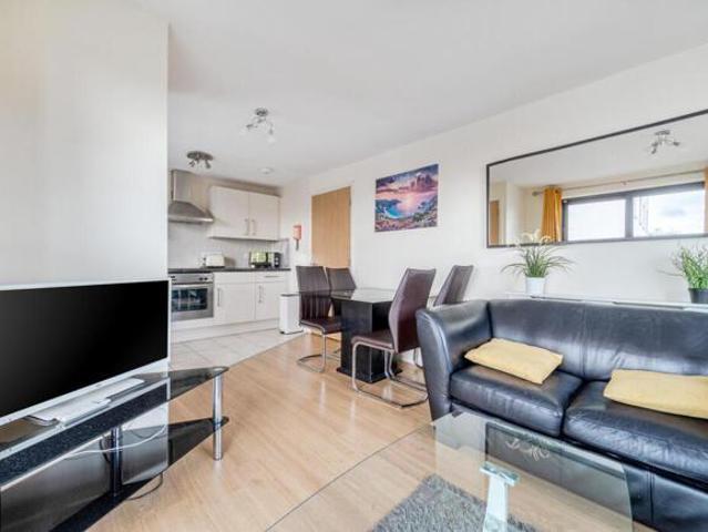 Shared Living/roommate 2 Bedroom For Sale Cheltenham Gloucestershire 190000 ES100426250