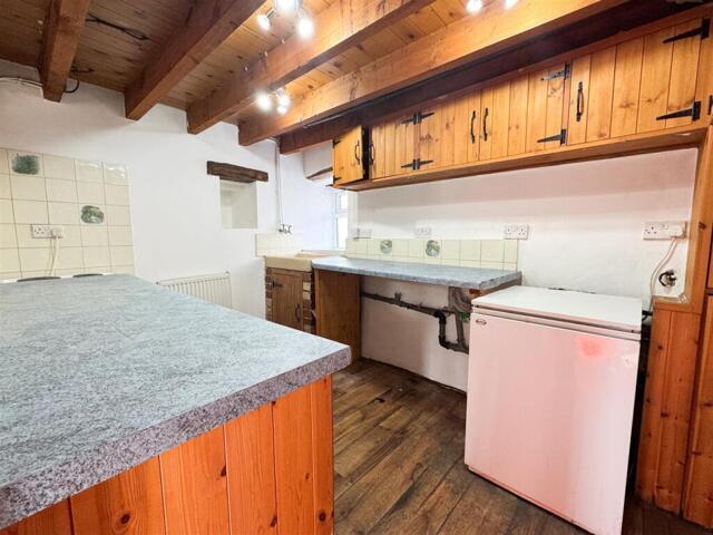 Shared Living/roommate 2 Bedroom For Sale Chelmorton Chelmorton 199995 ES100649358