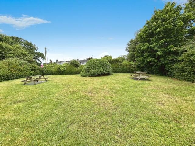 Shared Living/roommate 2 Bedroom For Sale Chelmsford Essex 215000 ES99290492