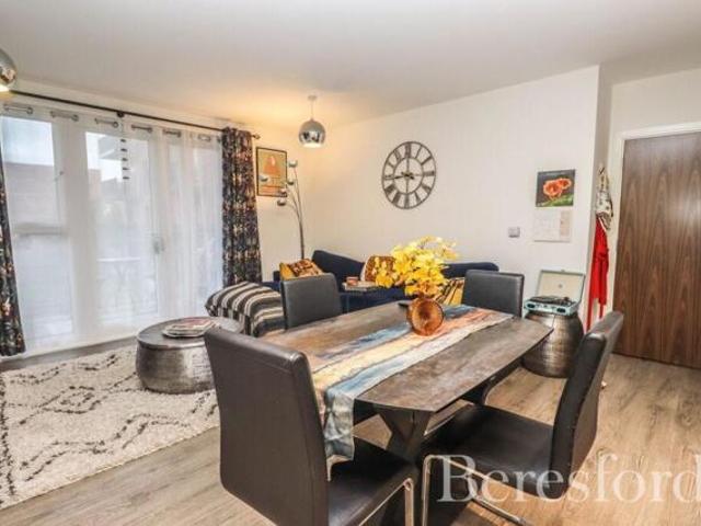 Shared Living/roommate 2 Bedroom For Sale Chelmsford Essex 340000 ELS99808801