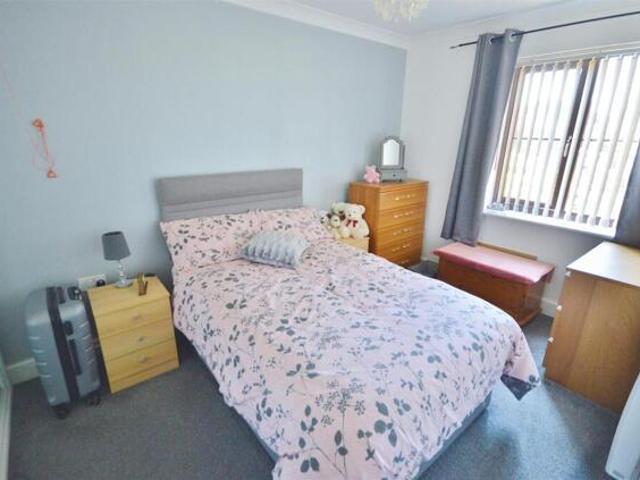 Shared Living/roommate 2 Bedroom For Sale Clacton On Sea Essex 170000 ELS98800762