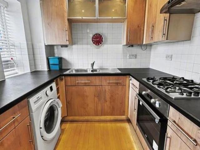 Shared Living/roommate 2 Bedroom For Sale Colchester Essex 152000 ELS100191818