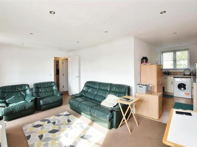 Shared Living/roommate 2 Bedroom For Sale Colchester Essex 185000 ELS100733408