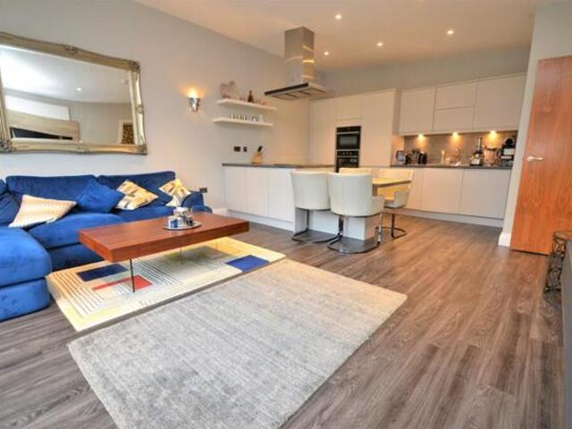 Shared Living/roommate 2 Bedroom For Sale Colchester Essex 325000 ELS101351993