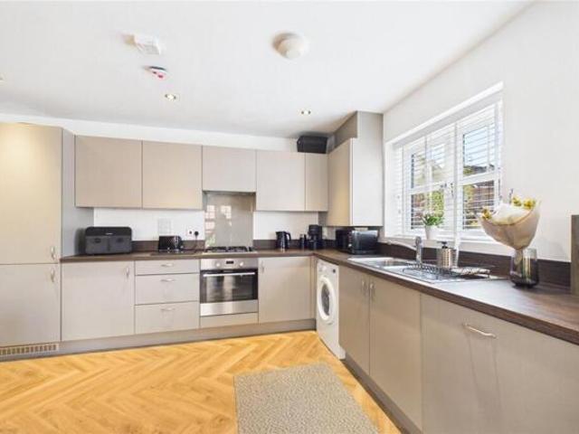 Shared Living/roommate 2 Bedroom For Sale Crawley West Sussex 280000 ELS101931813