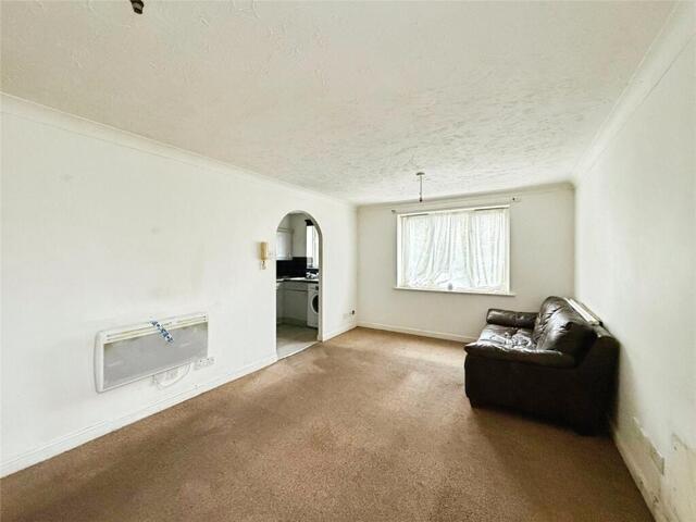 Shared Living/roommate 2 Bedroom For Sale Crowthorne Berkshire 205000 ELS99092439