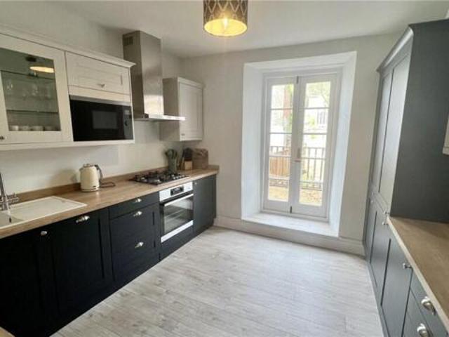 Shared Living/roommate 2 Bedroom For Sale Dartmouth Devon 299000 ES100456803