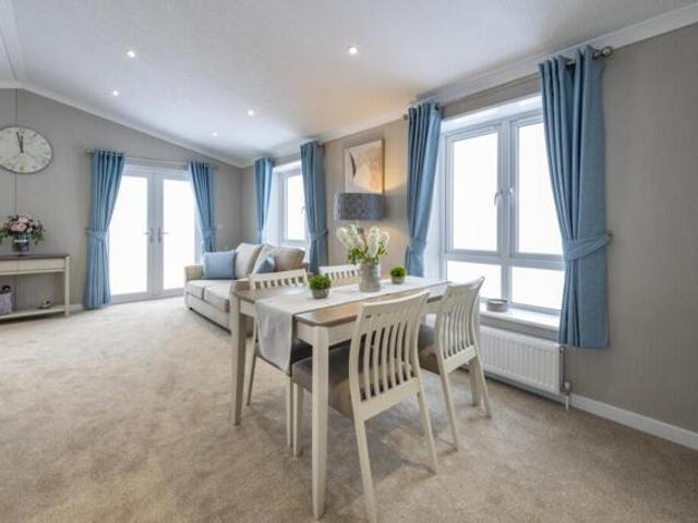 Shared Living/roommate 2 Bedroom For Sale Devon Devon 254950 ES100786773