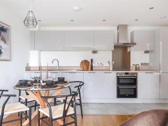 Shared Living/roommate 2 Bedroom For Sale Exeter Devon 305000 ES99029490