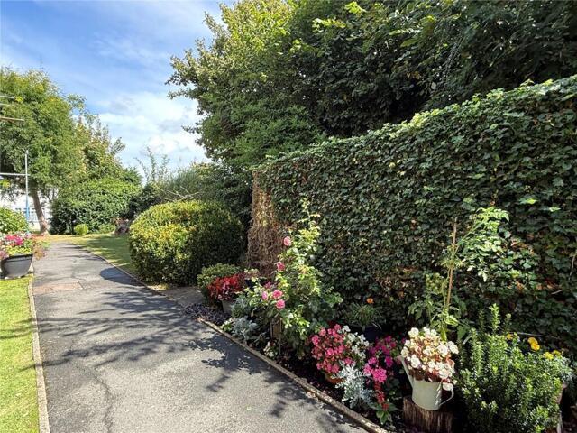 Shared Living/roommate 2 Bedroom For Sale Eastbourne East Sussex 230000 ES99344813