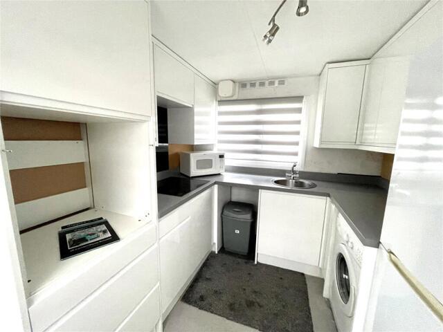 Shared Living/roommate 2 Bedroom For Sale Essex Essex 110000 ES101674636
