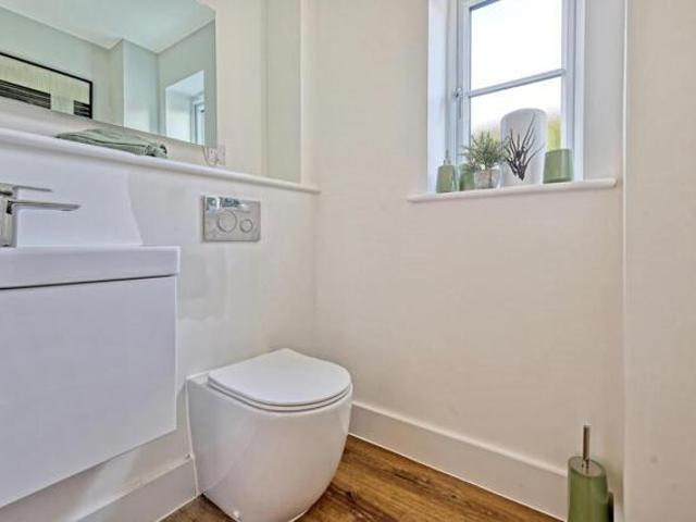 Shared Living/roommate 2 Bedroom For Sale Essex Essex 250000 ELS99092544