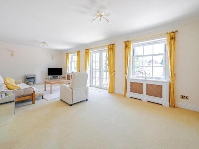 Shared Living/roommate 2 Bedroom For Sale Gerrards Cross Buckinghamshire 570000 ES101892357