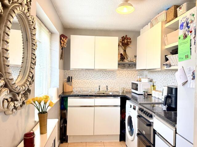 Shared Living/roommate 2 Bedroom For Sale Gillingham Medway 165000 ELS99277892