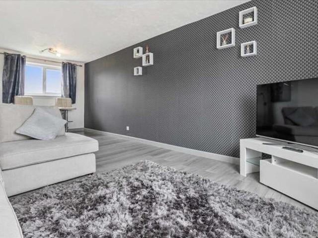 Shared Living/roommate 2 Bedroom For Sale Greenhills Greenhills 77000 ES92398769