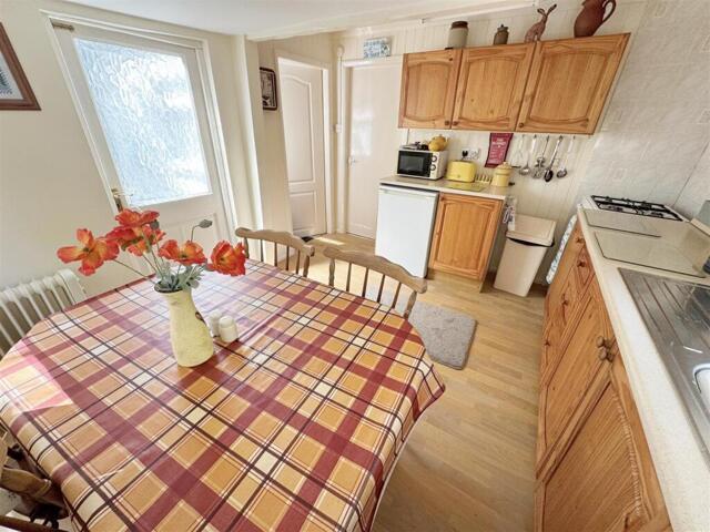 Shared Living/roommate 2 Bedroom For Sale Grimsby Lincolnshire 75000 ES98154136