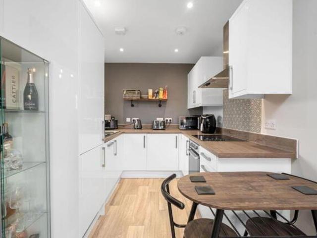 Shared Living/roommate 2 Bedroom For Sale Hyde Tameside 175000 ELS100426300
