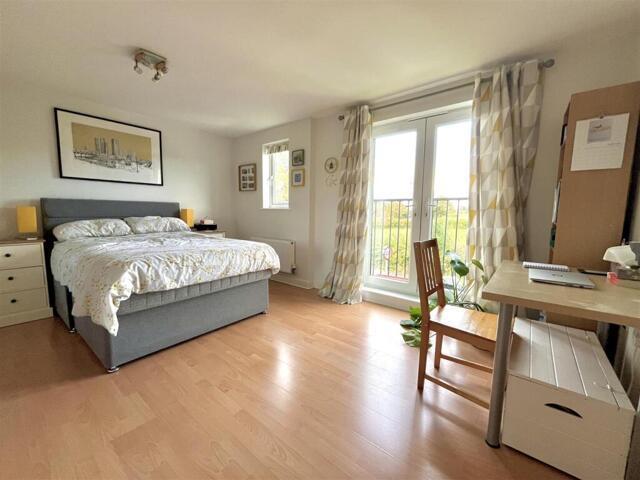 Shared Living/roommate 2 Bedroom For Sale Hale Cheshire 270000 ES98930296