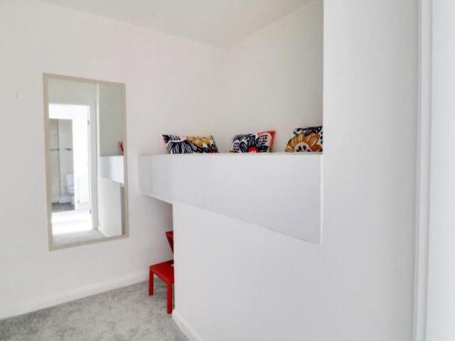 Shared Living/roommate 2 Bedroom For Sale Hayes Greater London 270000 ES100456858