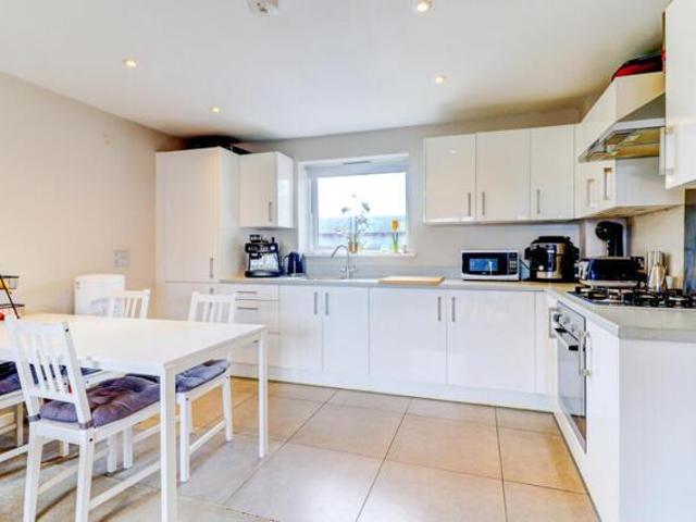 Shared Living/roommate 2 Bedroom For Sale High Wycombe Buckinghamshire 240000 ES99161680