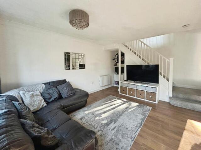 Shared Living/roommate 2 Bedroom For Sale High Wycombe Buckinghamshire 290000 ELS100649022