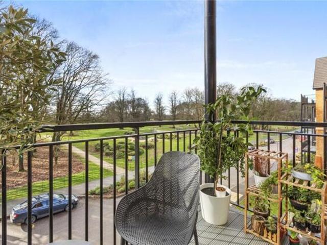 Shared Living/roommate 2 Bedroom For Sale High Wycombe Buckinghamshire 372000 ES99344642