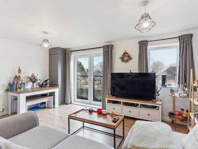 Shared Living/roommate 2 Bedroom For Sale Hitchin Hertfordshire 300000 ELS99130115