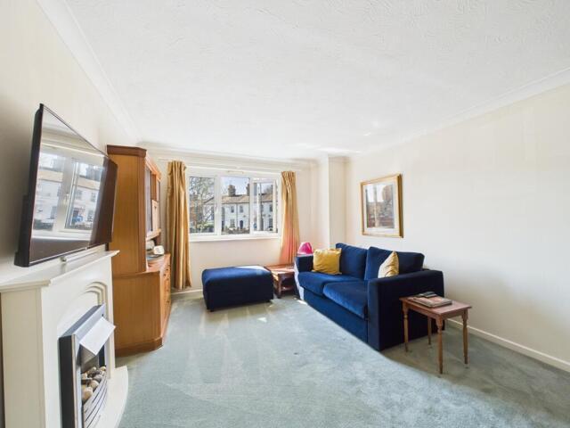 Shared Living/roommate 2 Bedroom For Sale Hitchin Hertfordshire 325000 ES98062504