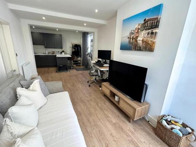 Shared Living/roommate 2 Bedroom For Sale Howden East Yorkshire 187500 ES98903478