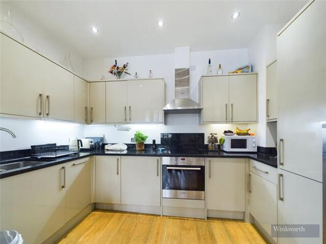 Shared Living/roommate 2 Bedroom For Sale Kingston Upon Thames Greater London 550000 ES100342992