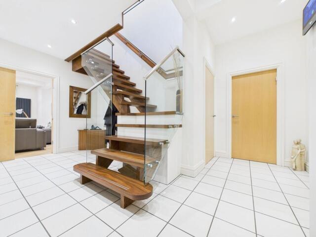 Shared Living/roommate 2 Bedroom For Sale Knowsley Merseyside 600000 ES99986668
