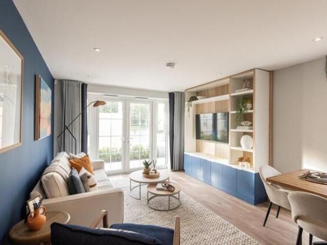 Shared Living/roommate 2 Bedroom For Sale Lymington Hampshire 575000 ES98612104