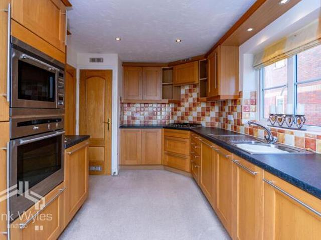 Shared Living/roommate 2 Bedroom For Sale Lancs Lancashire 279000 ES98612662