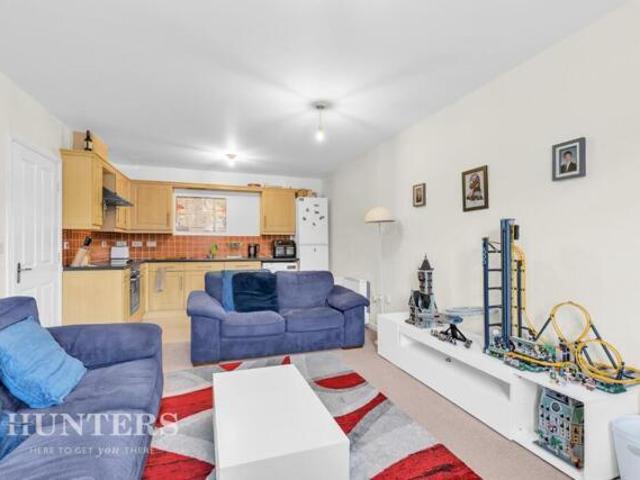 Shared Living/roommate 2 Bedroom For Sale Lancs Rochdale 136000 ELS100684897