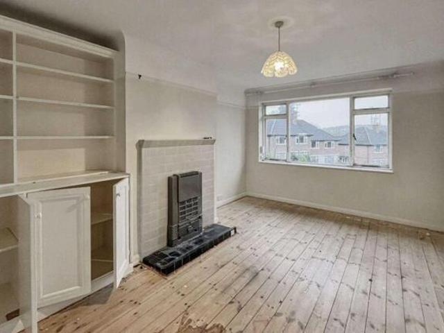 Shared Living/roommate 2 Bedroom For Sale Leatherhead Surrey 155000 ES101025796